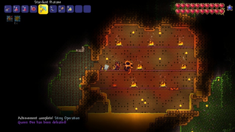 Terraria: How To Summon And Defeat The Queen Bee - eXputer.com