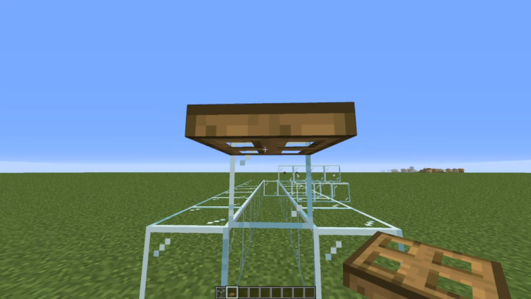 How To Crawl In Minecraft Java/Bedrock Edition? - eXputer.com