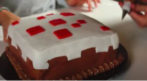 Top 25 BEST Minecraft Cake Ideas - eXputer.com