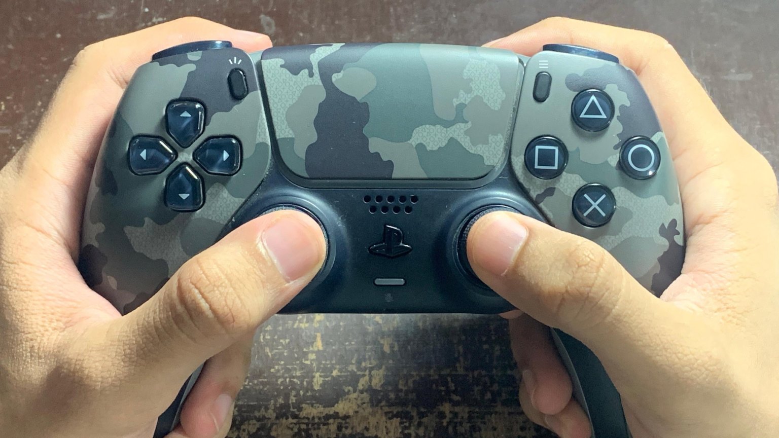 Here's Why You’ve Been Holding Your Controller Wrong When Playing ...